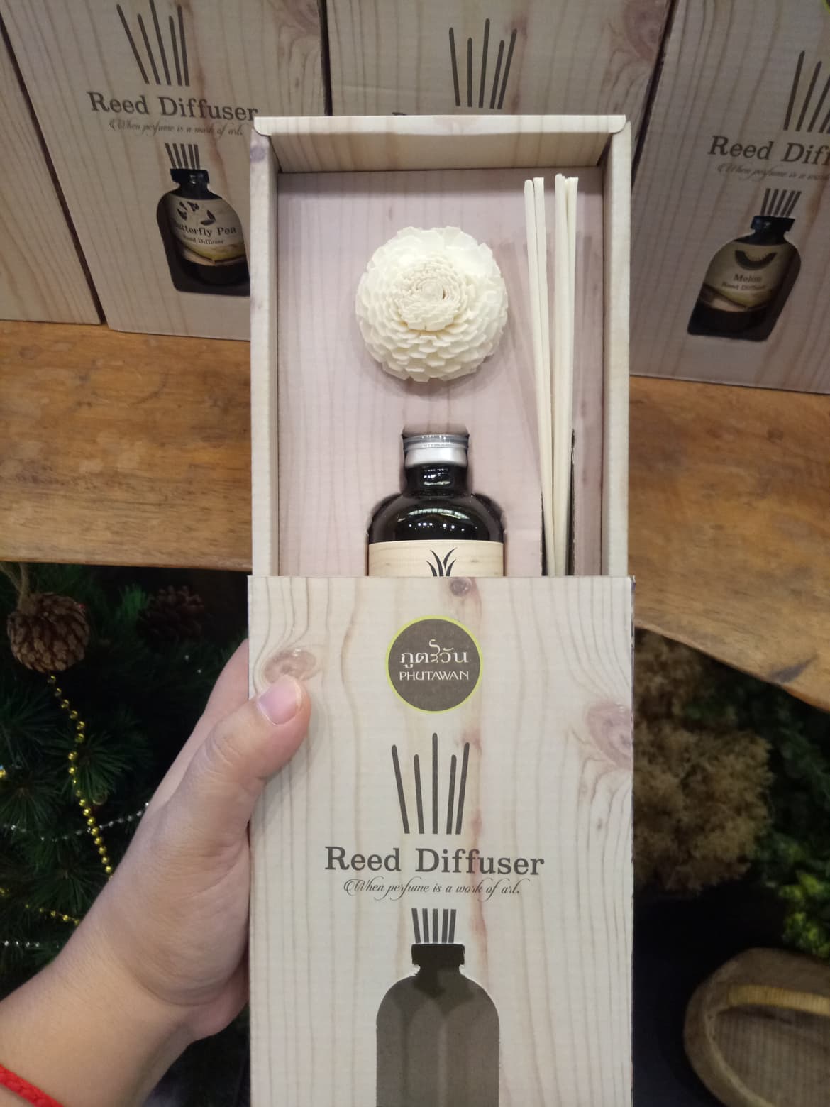 Tinh dầu thơm Phutawan Aroma Reed Diffuser 50ml - Bách hoá Thái Lan